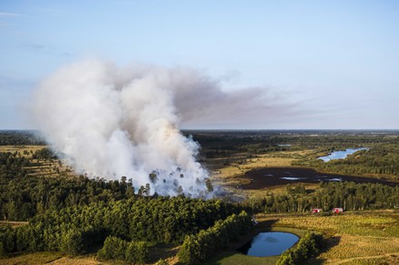3,000 Large fires Stock Pictures, Editorial Images and Stock Photos ...