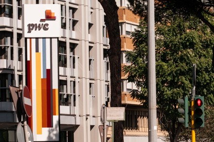 250 Pwc offices Stock Pictures, Editorial Images and Stock Photos ...