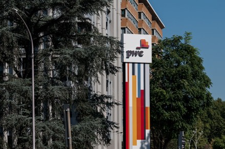 250 Pwc offices Stock Pictures, Editorial Images and Stock Photos ...