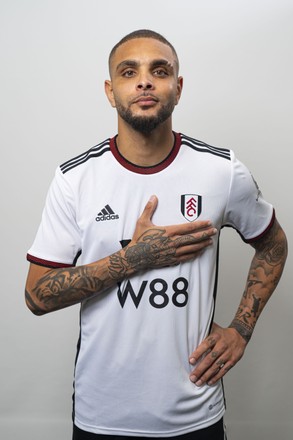 fulham player signing Stock Photos (Exclusive) | Shutterstock