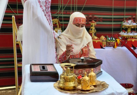 Palestinian Mona Abu Rida Embroiders Traditional Editorial Stock Photo ...