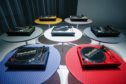 Technics Turntables On Display Technics Booth Editorial Stock Photo ...