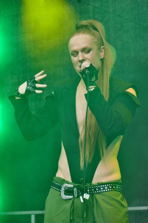 Bentley Jones Lee Brotherton On Stage Editorial Stock Photo - Stock ...