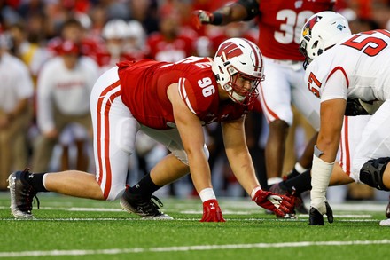 Wisconsin Badgers Defensive End Cade Mcdonald Editorial Stock Photo ...