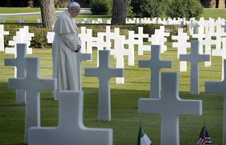 Pope Francis Passes Graves Before Mass Editorial Stock Photo - Stock ...