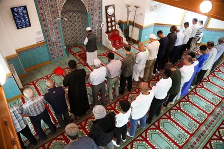 20,000 Islamic mass Stock Pictures, Editorial Images and Stock Photos ...