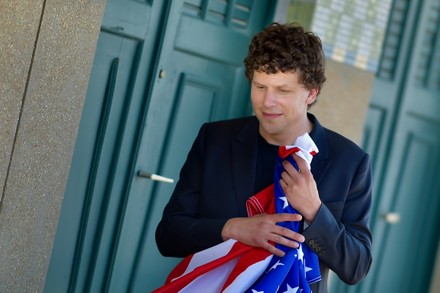 Jesse Eisenberg Poses During Unveiling His Editorial Stock Photo ...