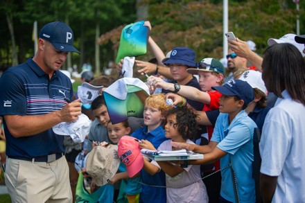 Bryson Dechambeau Us Signs Autographs Ahead Editorial Stock Photo ...