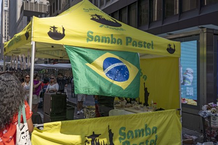 Brazilian Day in NYC - 04 Sept 2022 Stock Pictures, Editorial Images ...