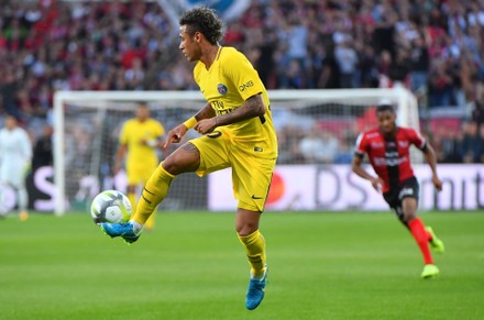 Paris Saintgermains Brazilian Forward Neymar Plays Editorial Stock ...