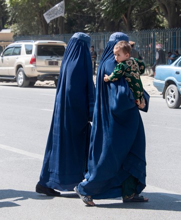2,000 Burka Stock Pictures, Editorial Images and Stock Photos ...