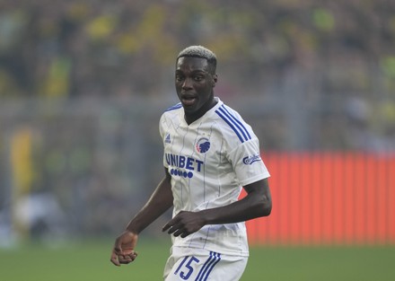 Thomas Meunier Borussia Dortmund Controls Ball Editorial Stock Photo ...