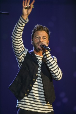 Christophe Mae During 32nd Victoires De Foto de stock de contenido ...