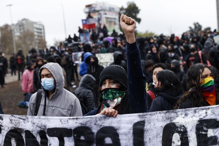 imágenes de Clashes in Santiago de Chile during a new student protest ...
