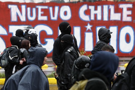 imágenes de Clashes in Santiago de Chile during a new student protest ...