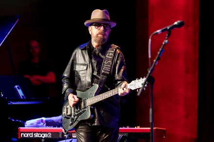 __COUNT__ imágenes de Dave Stewart in concert at The Fire Station ...