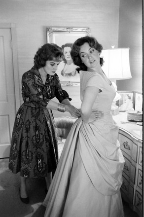 Actress Maureen Ohara Helping Her Daughter Editorial Stock Photo ...