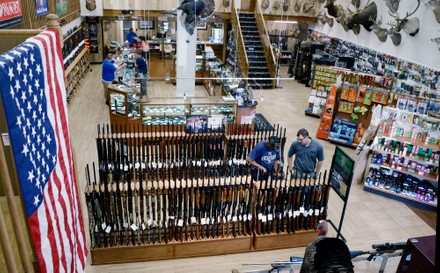Rifles On Display Shop Hunting Weapons Editorial Stock Photo - Stock ...