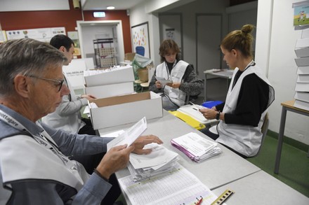 Vote Counters Count Casted Votes Polling Editorial Stock Photo - Stock ...