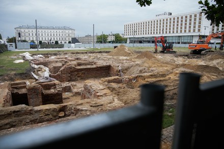 1,000 Destroyed palace Stock Pictures, Editorial Images and Stock ...