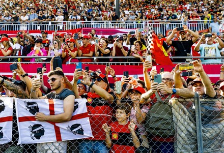 4,000 Car racing fans Stock Pictures, Editorial Images and Stock Photos ...