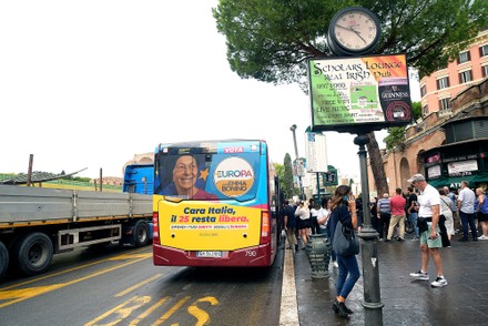 6,000 Campaign bus Stock Pictures, Editorial Images and Stock Photos ...