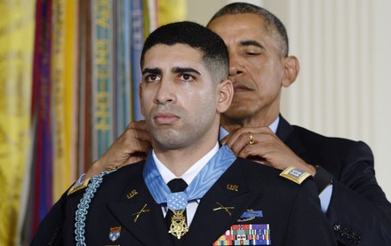 __COUNT__ Captain Florent A. Groberg Awarded With the Medal Of Honor ...