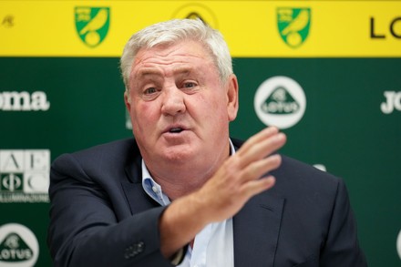 West Bromwich Albion Manager Steve Bruce Editorial Stock Photo - Stock ...