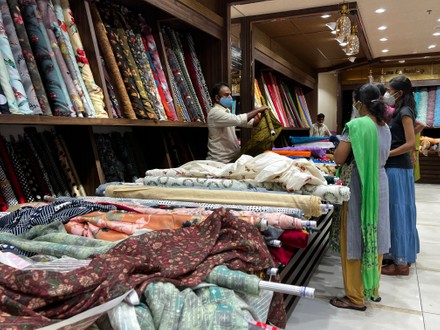 64 Bolts of fabric Stock Pictures, Editorial Images and Stock Photos ...