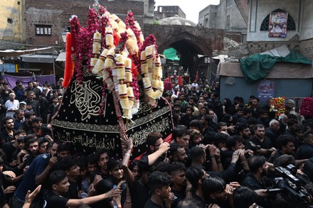 Pakistani Shiite Muslims Attend Chehlum Imam Editorial Stock Photo ...