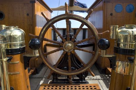 Ships Wheel Hms Discovery Editorial Stock Photo - Stock Image ...