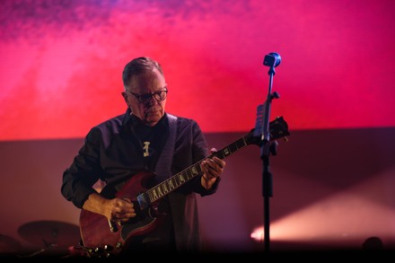 imágenes de New Order perform at Budweiser Stage, Toronto, Canada - 17 ...
