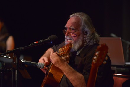 Pedro Luis Ferrer in concert, James L. Knight Center, Miami, FL, USA ...