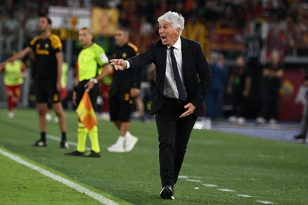 4,000 Italian football manager Stock Pictures, Editorial Images and ...