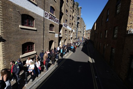 Queue Stretches Way Past St Saviours Editorial Stock Photo - Stock ...