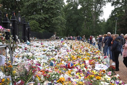 3,000 Official mourning Stock Pictures, Editorial Images and Stock ...