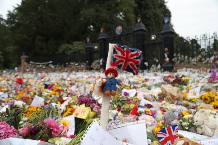 3,000 Official mourning Stock Pictures, Editorial Images and Stock ...