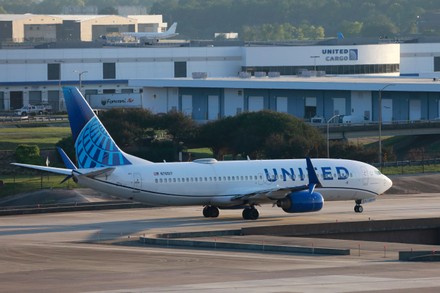 United Airlines Plane Seen Iah On Editorial Stock Photo - Stock Image ...