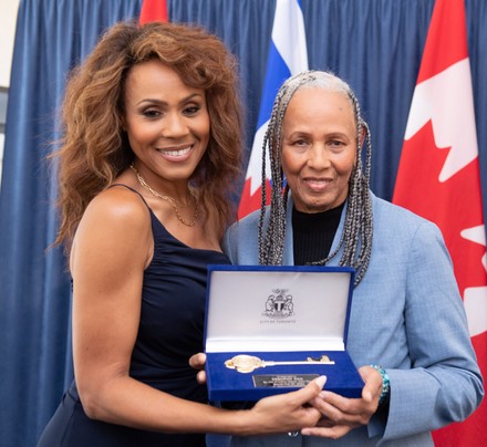 Canadian Singer Deborah Cox Poses Her Editorial Stock Photo - Stock ...