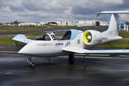 Efan Prototype Electric Aircraft 950 Meter Editorial Stock Photo ...