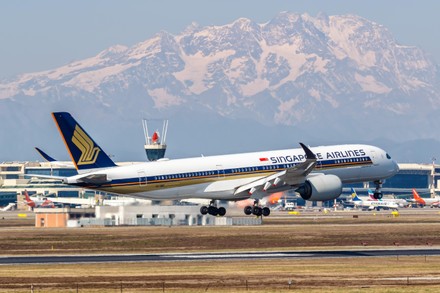 500 Airbus a350 900 aircraft Stock Pictures, Editorial Images and Stock ...