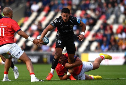 Sio Tomkinson Dragons Tackled By Dan Editorial Stock Photo - Stock ...