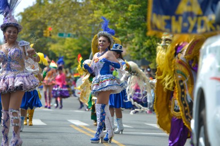 35 Hispanic heritage parade Stock Pictures, Editorial Images and Stock ...