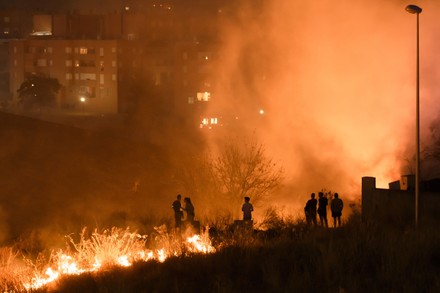 1,000 Smoke due to fire Stock Pictures, Editorial Images and Stock ...