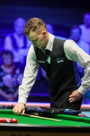 26/09/2022., British Open Snooker - 26 Sep 2022 Stock Pictures ...