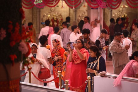 Devotees Offer Prayers Jhandewali Temple On Editorial Stock Photo ...