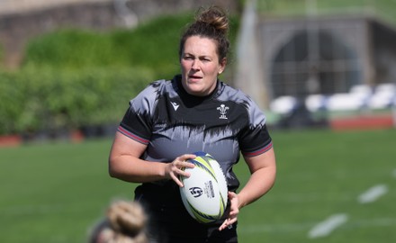Wales Women Rugby Training Session - 27 Sep 2022 Stock Pictures ...