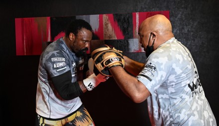 Derek Chisora Trains Buddy Mcgirt Picture Editorial Stock Photo - Stock ...