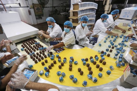 Palestinian Workers Prepare Vanilla Candy Known Editorial Stock Photo ...