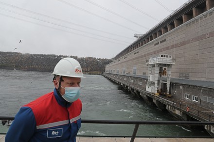 Worker Bratsk Hydroelectric Power Station Part Editorial Stock Photo ...